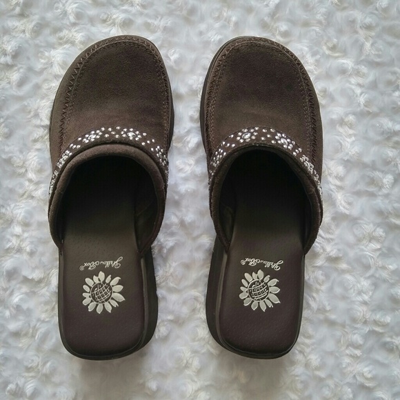 Yellow Box | Shoes | Yellow Box Mule Clogs Brownsuede | Poshmark